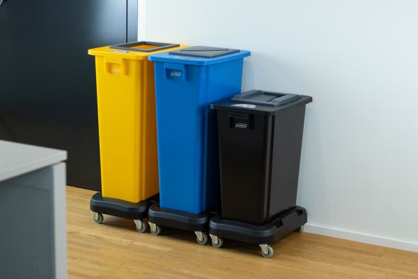 Manufacturer of waste collection solution, bin, ashtray